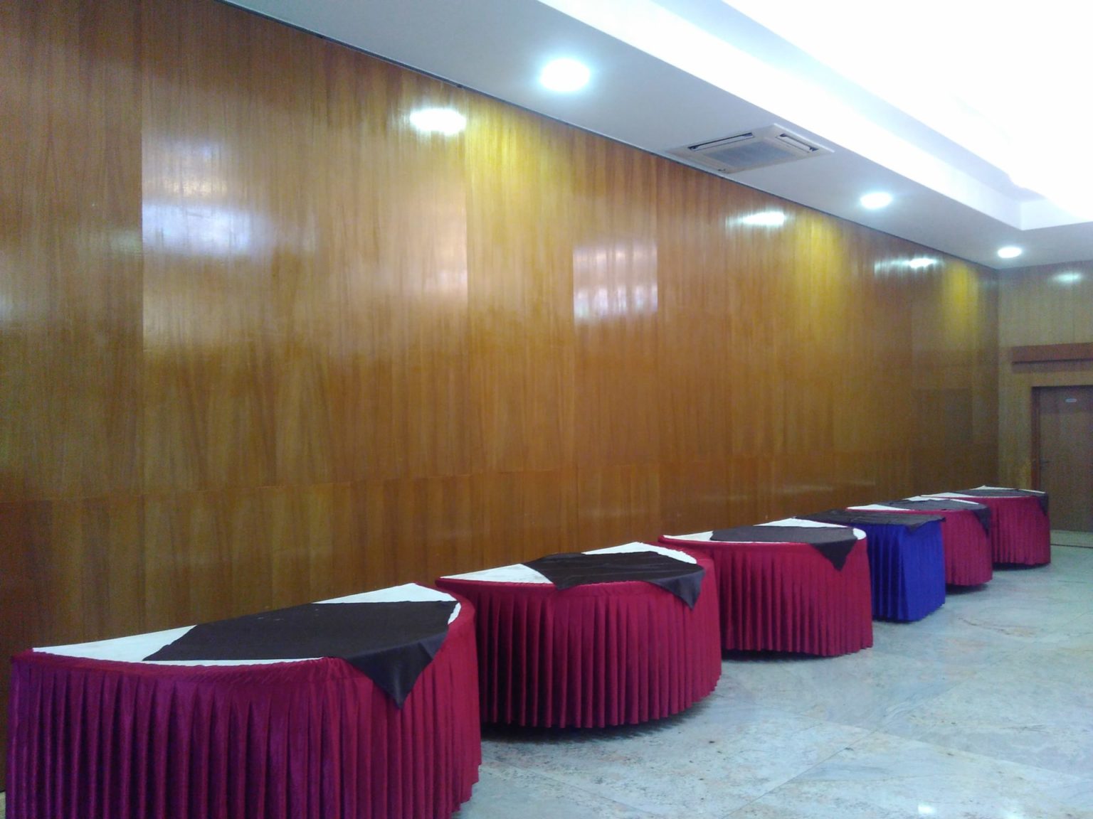 100 Series Movable Wall - Modern Partitions